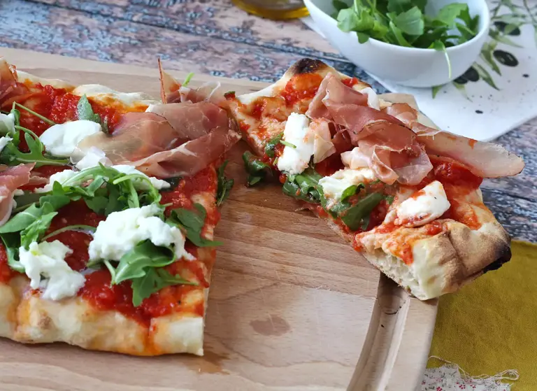 Pinsa italiana deliciosa y muy rápida de preparar