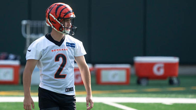 Group of Cincinnati Bengals Players Compete in Golf Competition