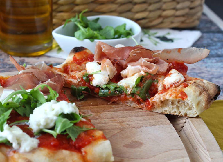 Pinsa italiana deliciosa y muy rápida de preparar