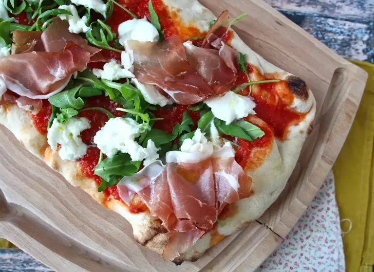 Pinsa italiana deliciosa y muy rápida de preparar