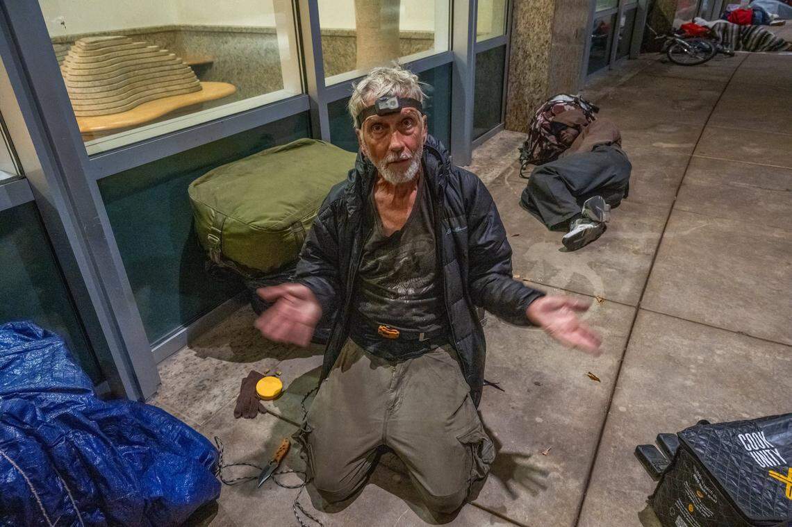 Sacramento City Hall homeless ban sparks debate over safety. Who ...