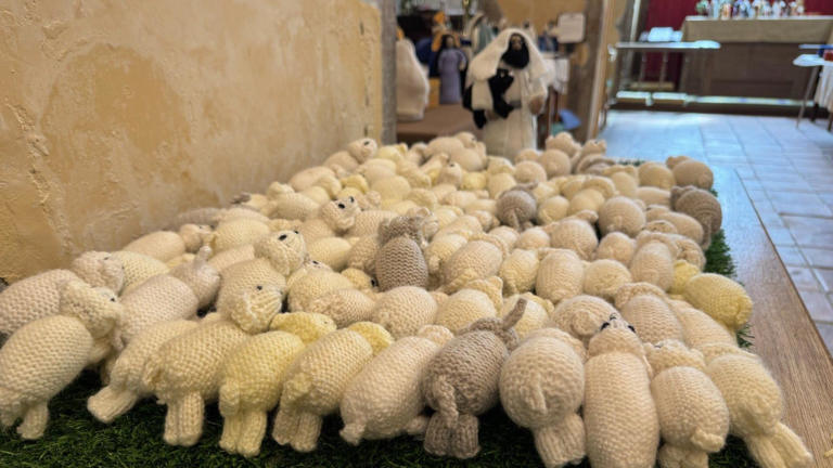 Knitted Bible scenes go on display in Kent church