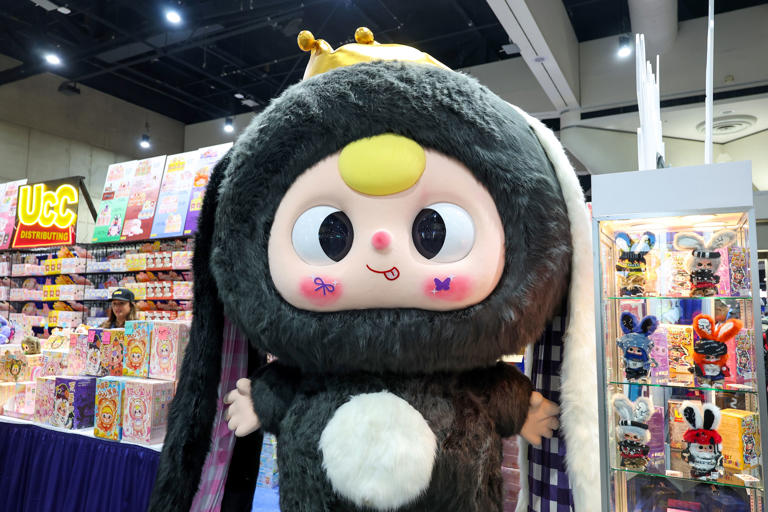 Labubu craze sparks huge hunt for dolls at Comic-Con