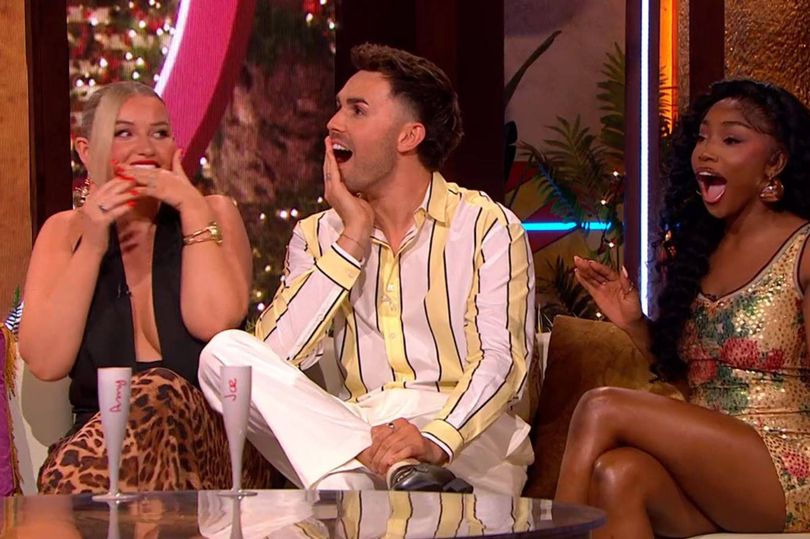 ITV Love Island fans disgusted as Harry tries to kiss Shakira in ...