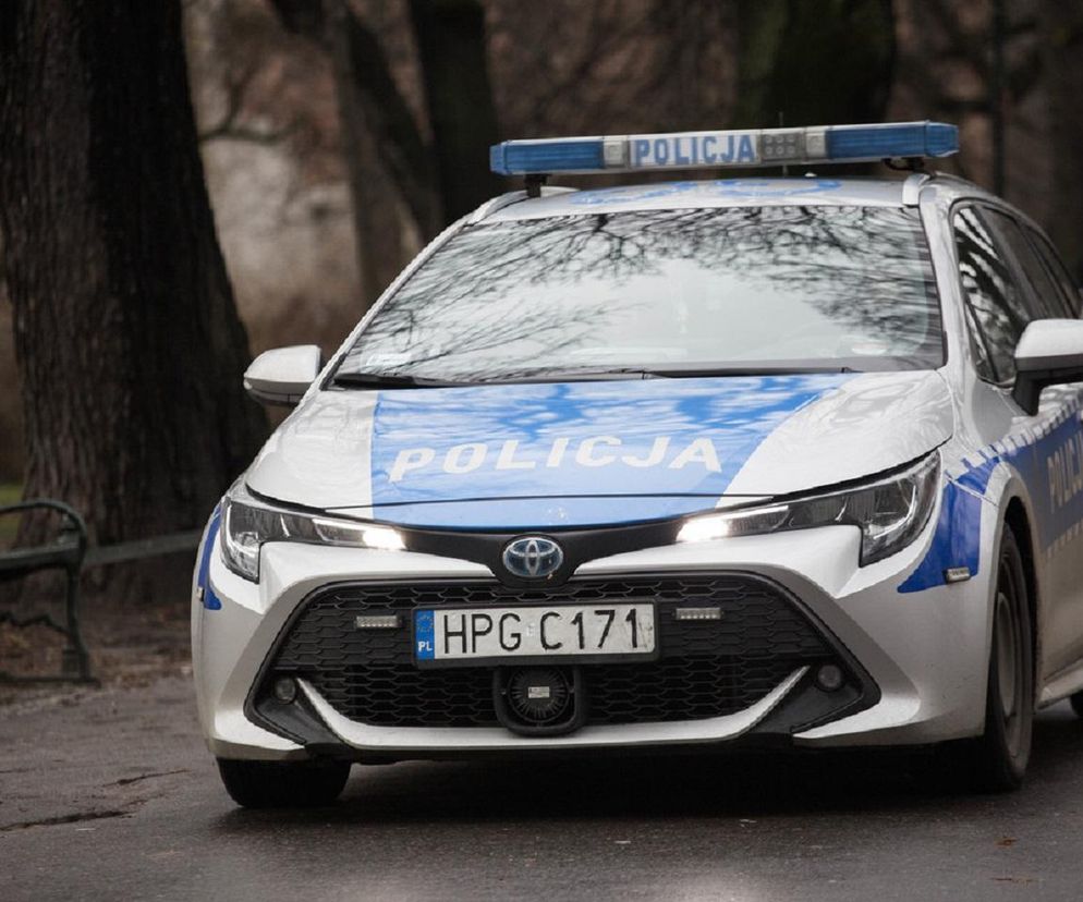Potrącił druhnę kierującą ruchem i próbował uciec. Miał ponad 1,5 promila