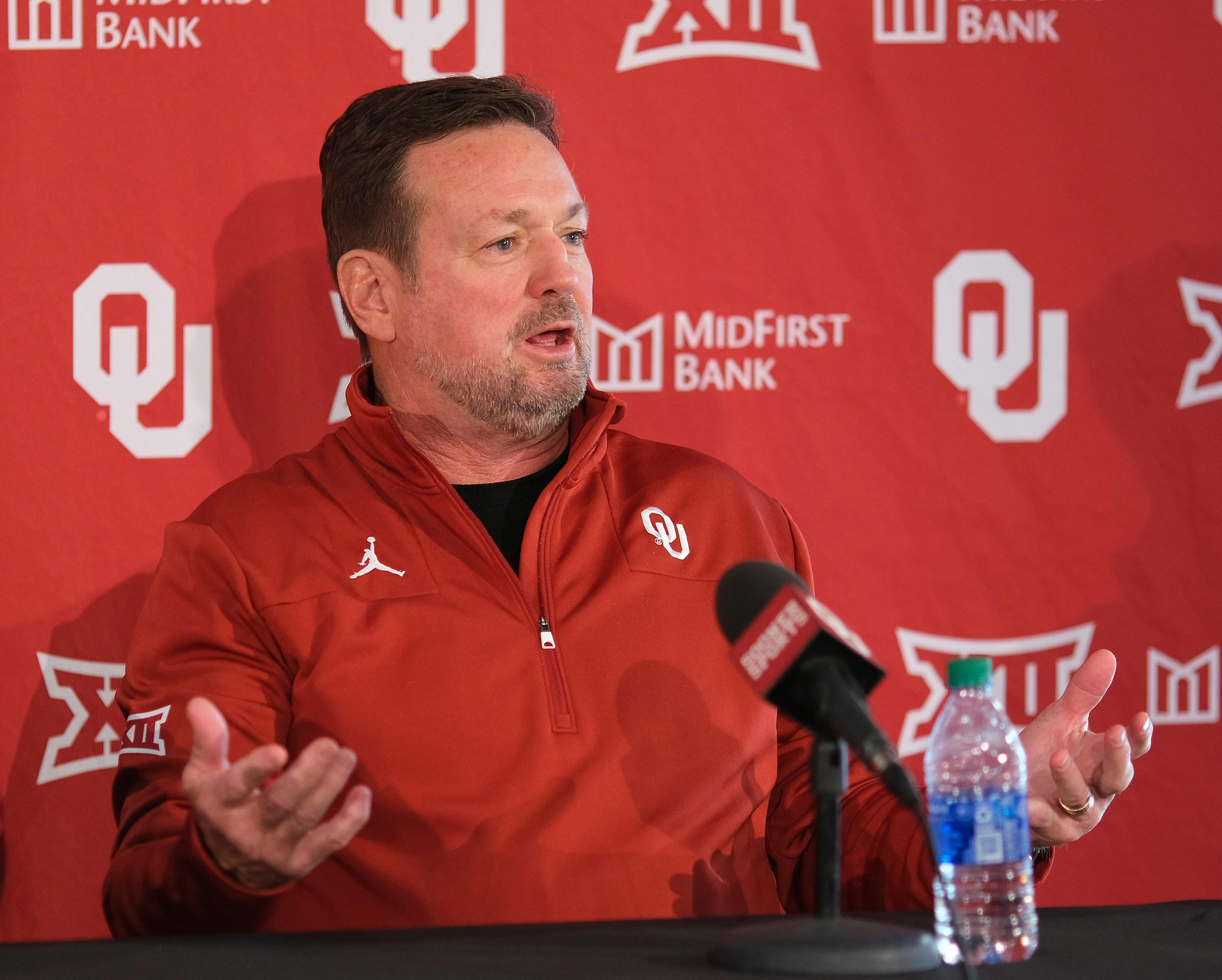Former OU coach Bob Stoops named to Rose Bowl Hall of Fame, first from ...