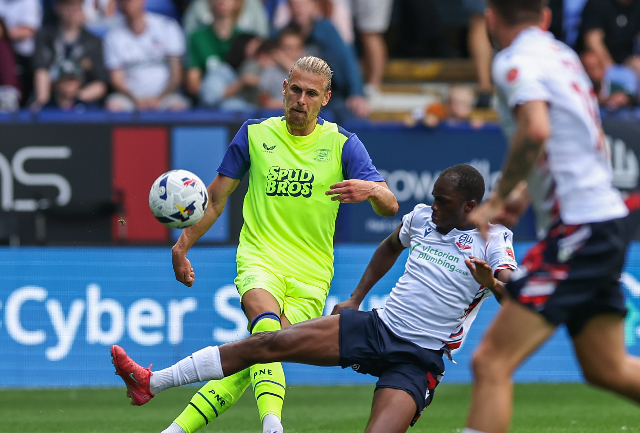 ‘Constant threat. Frustrating performance. Showed real hunger and ...