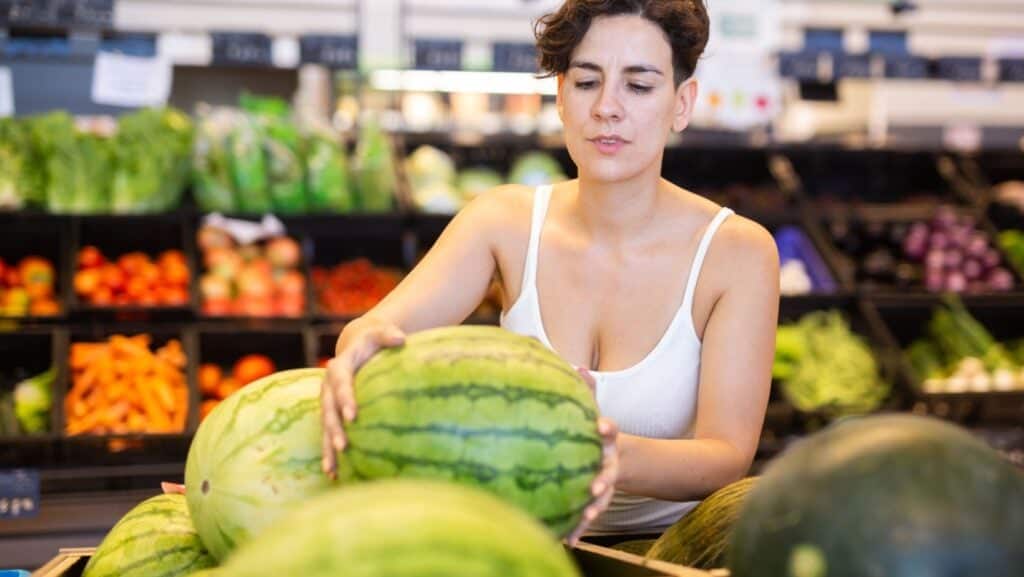 10 Foolproof Tips for Picking the Sweetest Watermelon-Straight from Farmers