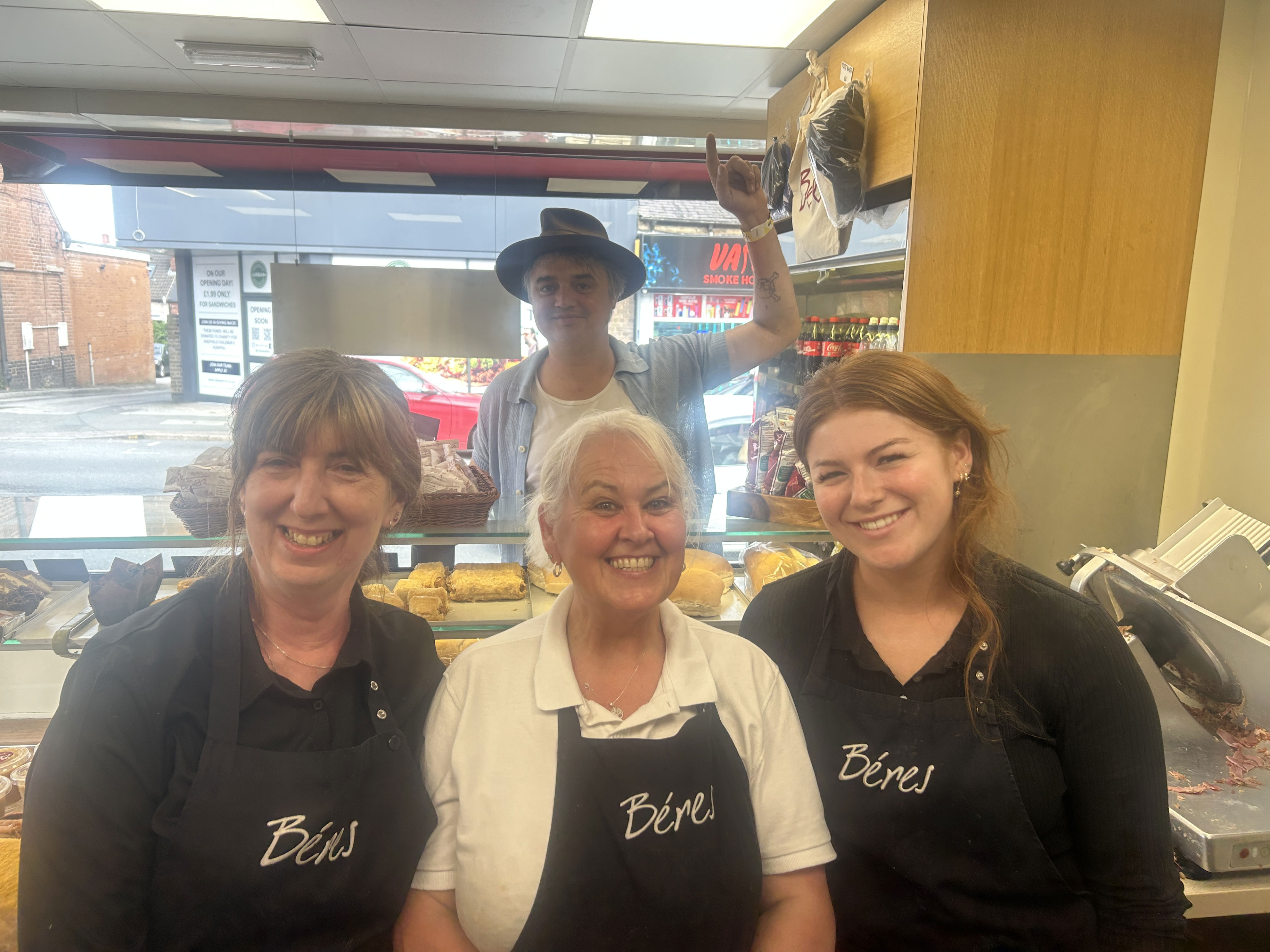 Pete Doherty Sheffield: Libertines music icon delights staff at Béres ...