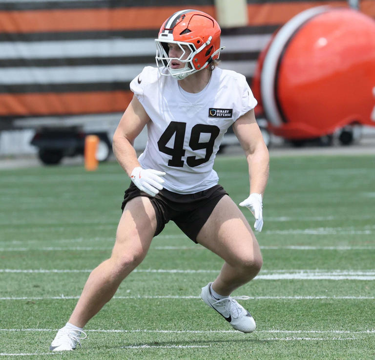 Middle child to Browns middle LB: How Carson Schwesinger made himself ...