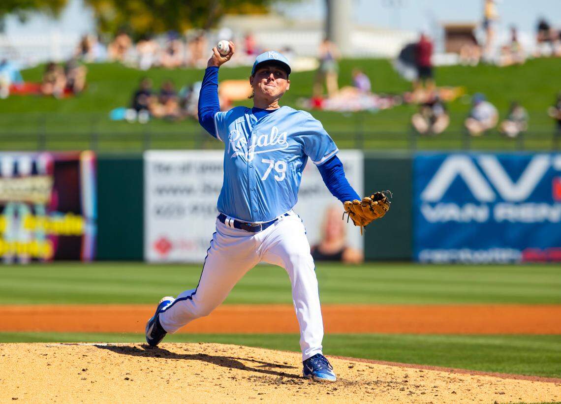 After being traded by the Royals, pitcher writes a classy farewell message