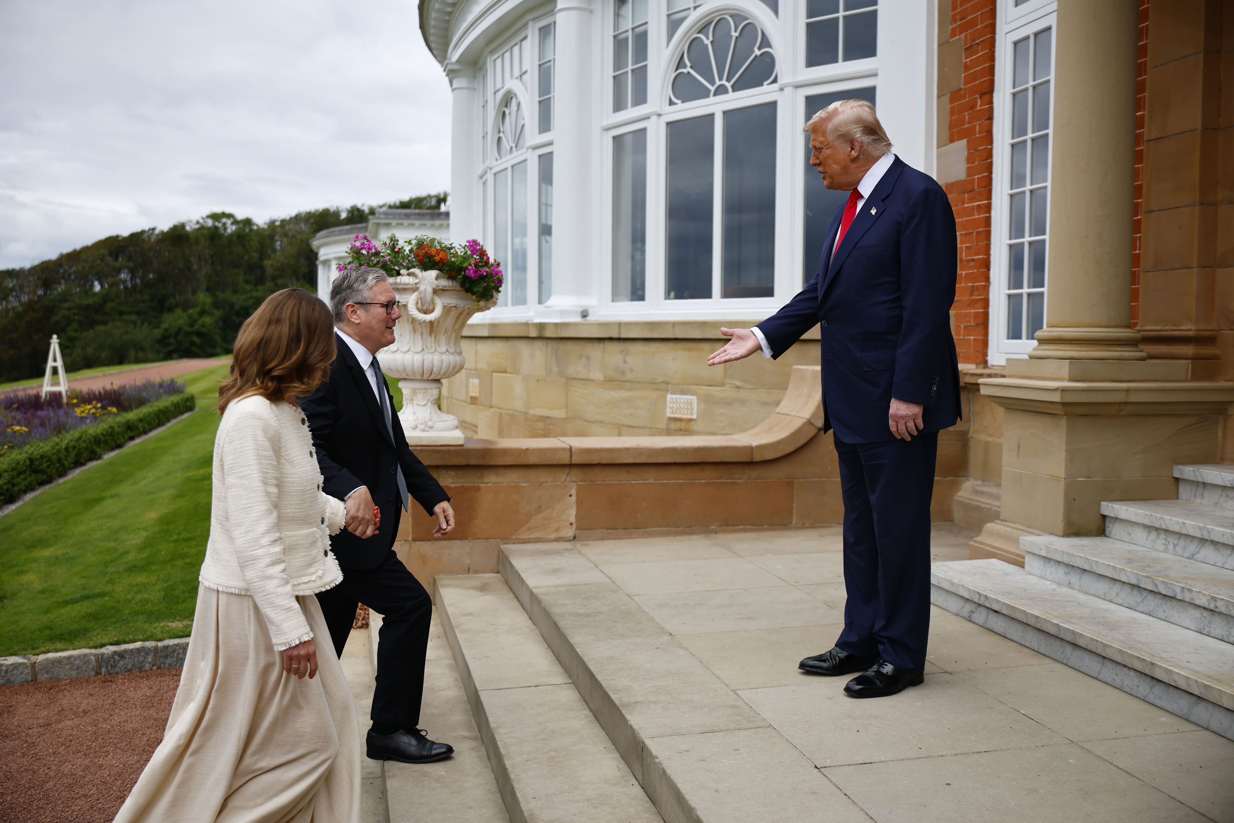 Trump hosts Starmer in Scotland, promoting his own golf club