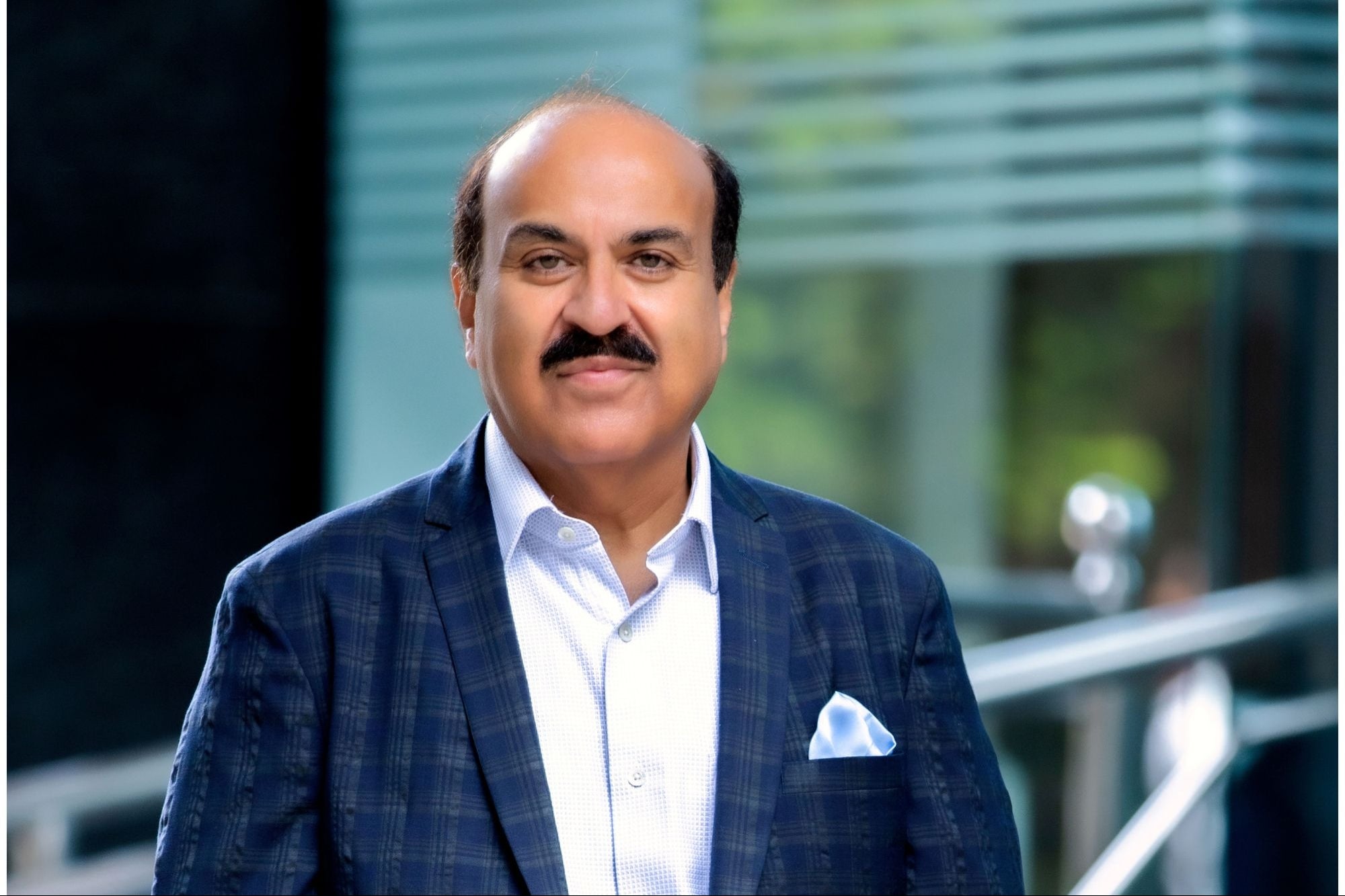 Acer India Aims For 20% Market Share in FY26; To Double Retail Presence ...