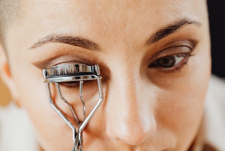 Want Bigger Looking Eyes? Try These Low-Effort Tips