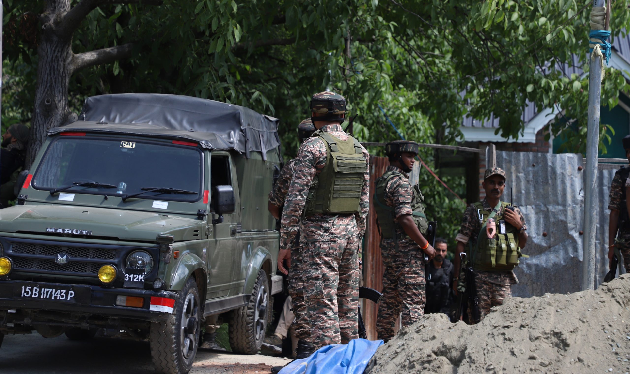 Anti-insurgency operation continues for fourth day in south Kashmir's ...