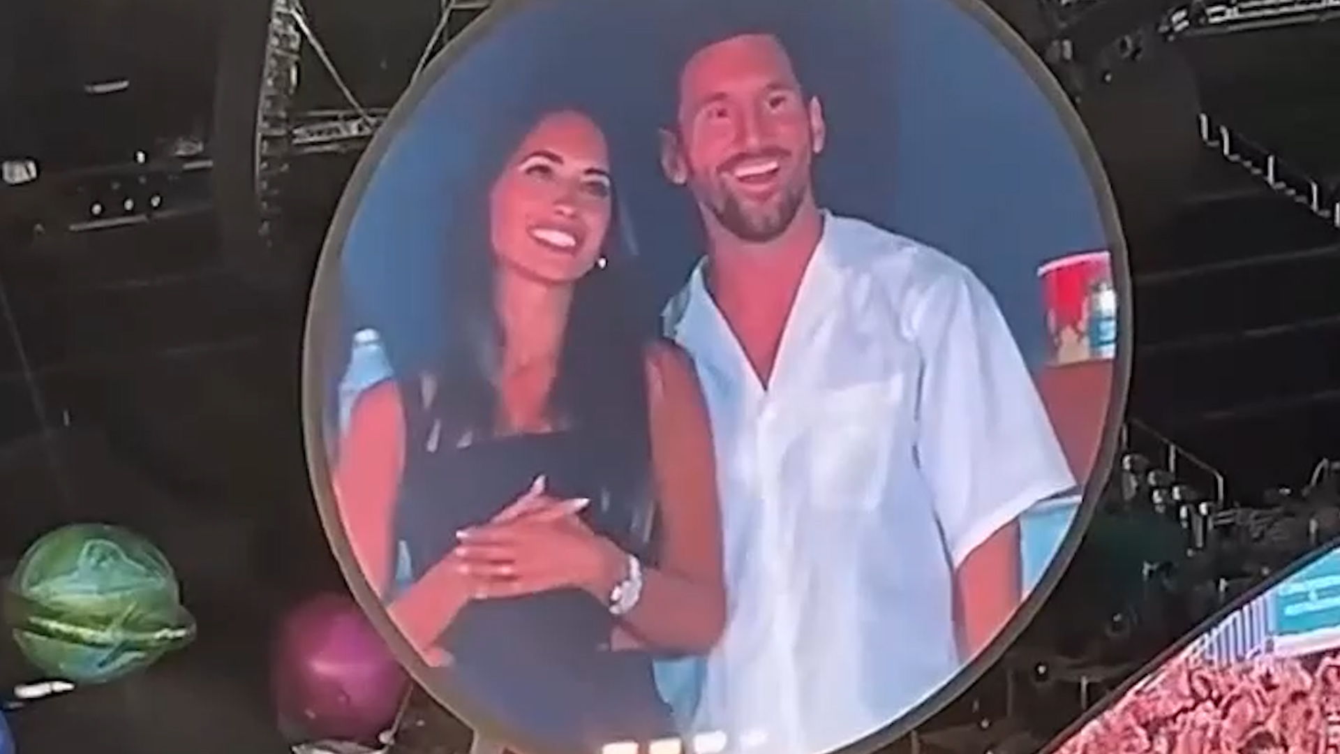 Lionel Messi And Wife Appear On Coldplay Concert Kiss Cam