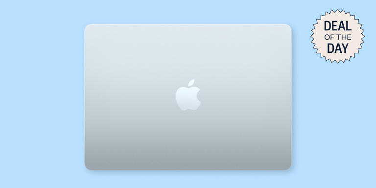 The latest Macbook Air is under $800 right now — its lowest price ever