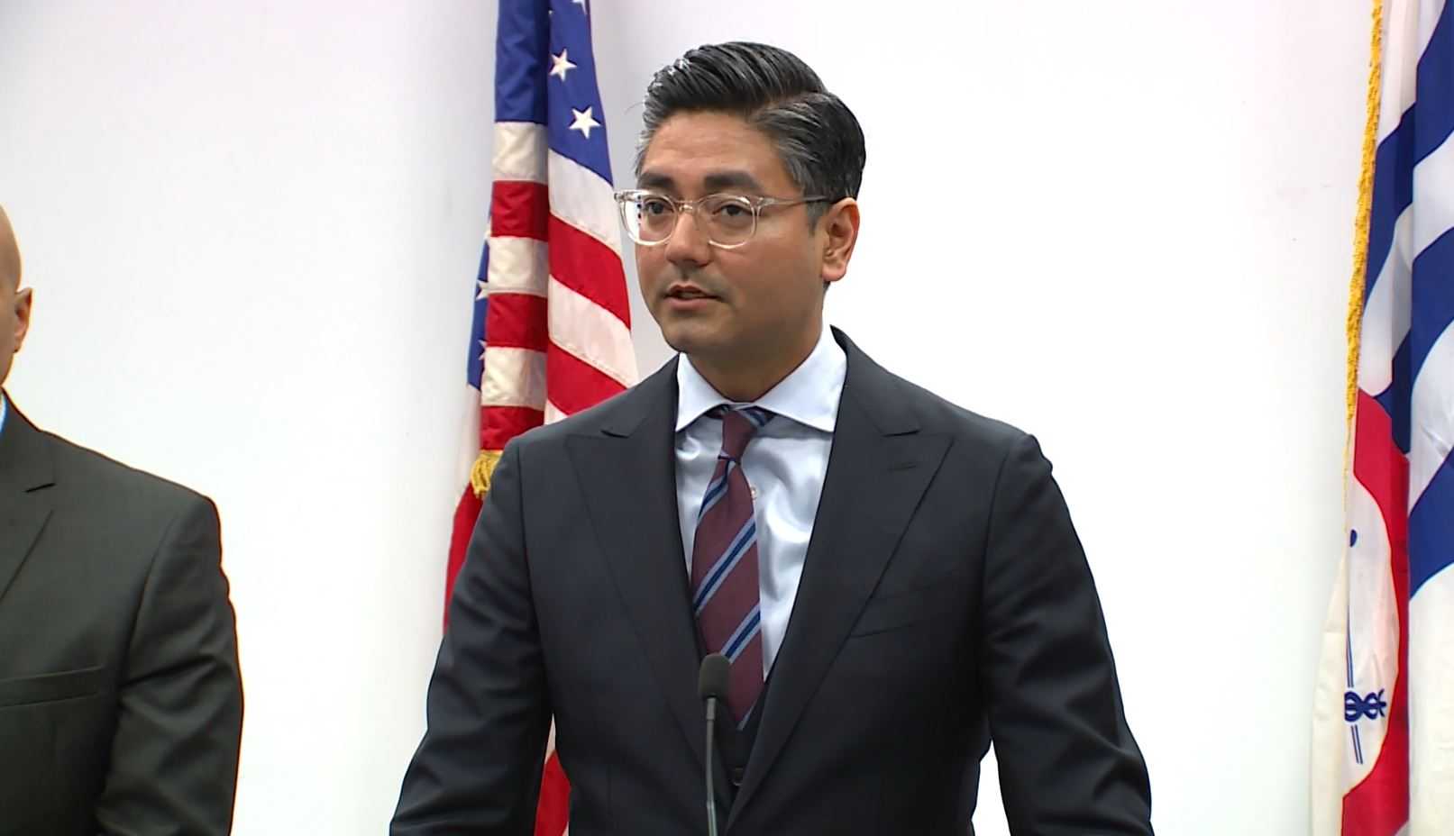 Cincinnati mayor responds to viral video of violent brawl downtown ...