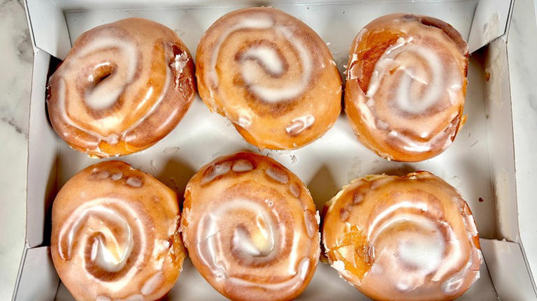 8 Walmart Pastries From The Bakery, Ranked