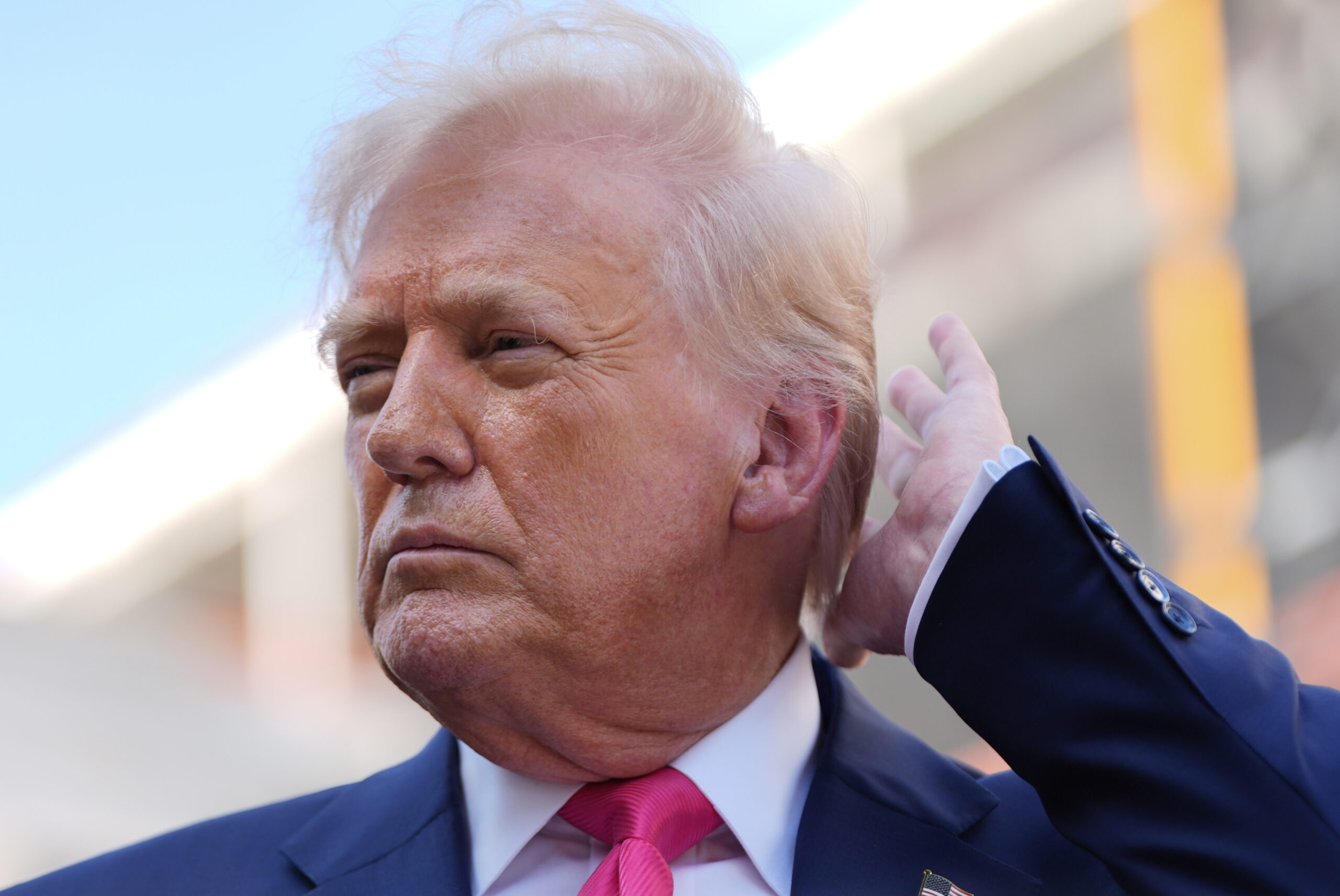 Drudge Mocks Trump’s ‘Chrome Dome’ With Embarrassing Photo of Thinning Hair