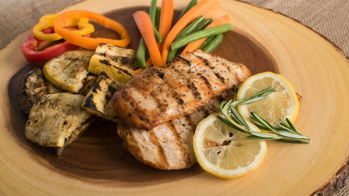 Come bien sin comer de más: 8 tips para sentirte satisfecho