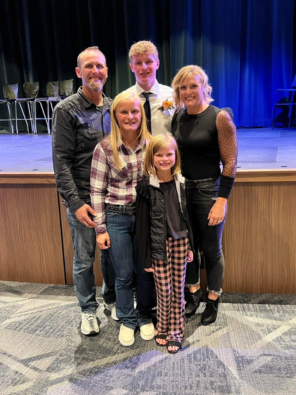 Heartbreaking video shows family’s tearful send-off of teen whose ...