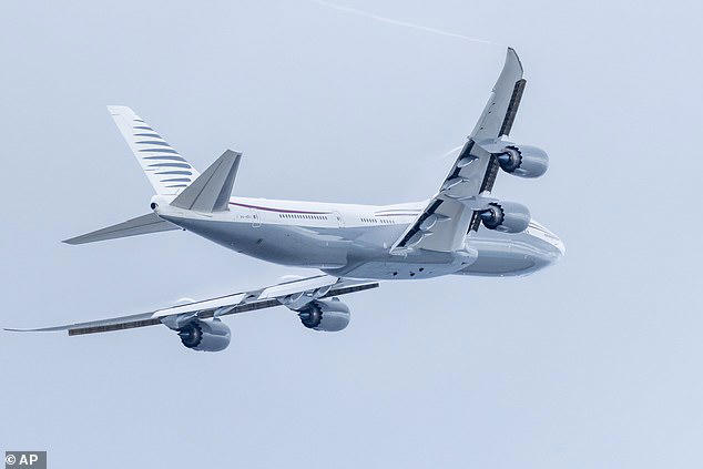 Trump's $400 million 'flying palace' gift from Qatar moves forward ...