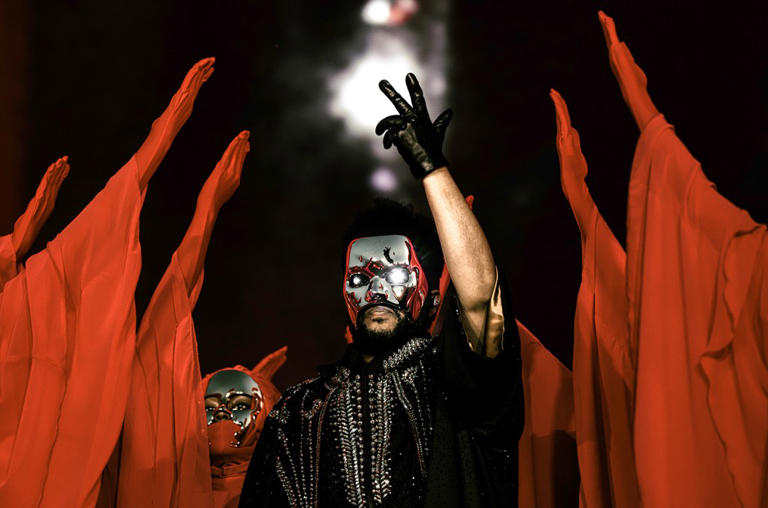 ‘A Warm Welcome Home': 6 Best Moments From The Weeknd's Night 1 Concert ...