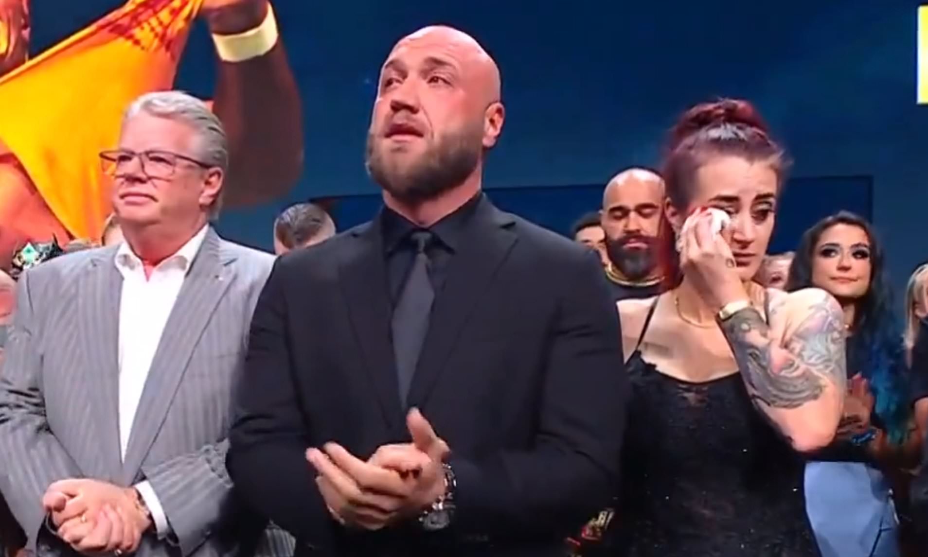 Hulk Hogan's devastated son Nick joins WWE stars for emotional tribute ...