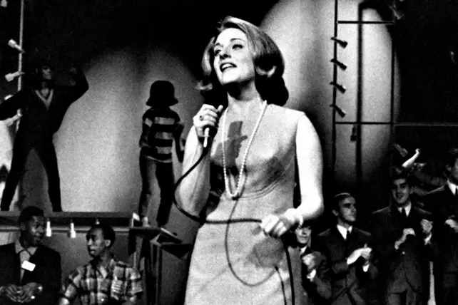 18 ’60s Pop Stars Who Were Everywhere – Then Walked Away