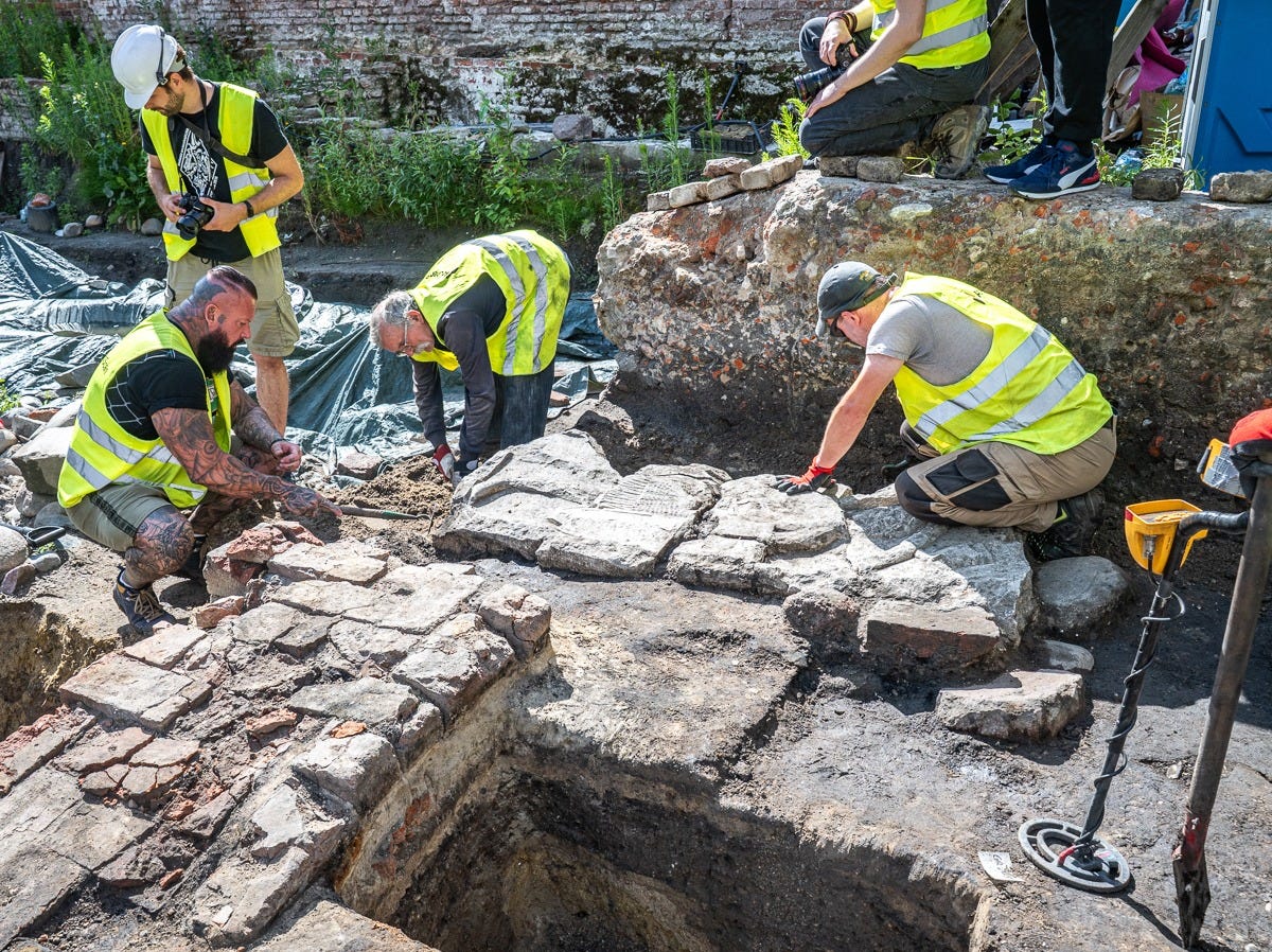 Archeologists discover scoop of history underneath ice cream shop: A ...