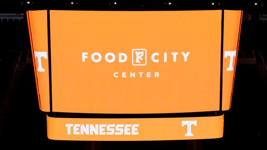‘Nothing short of impressive’ | Tennessee installs new center-hung ...