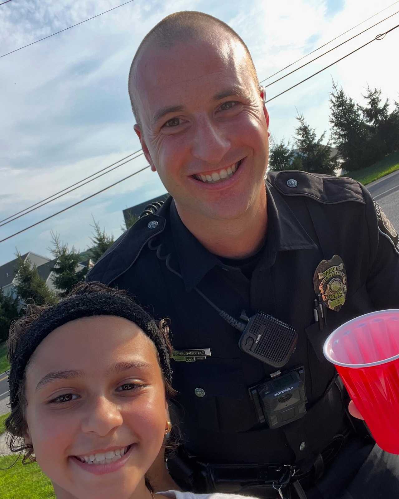 ‘Mrs. Anonymous’ Complaint Over Lemonade Stand In Pennsylvania Backfires As Officer Goes Viral