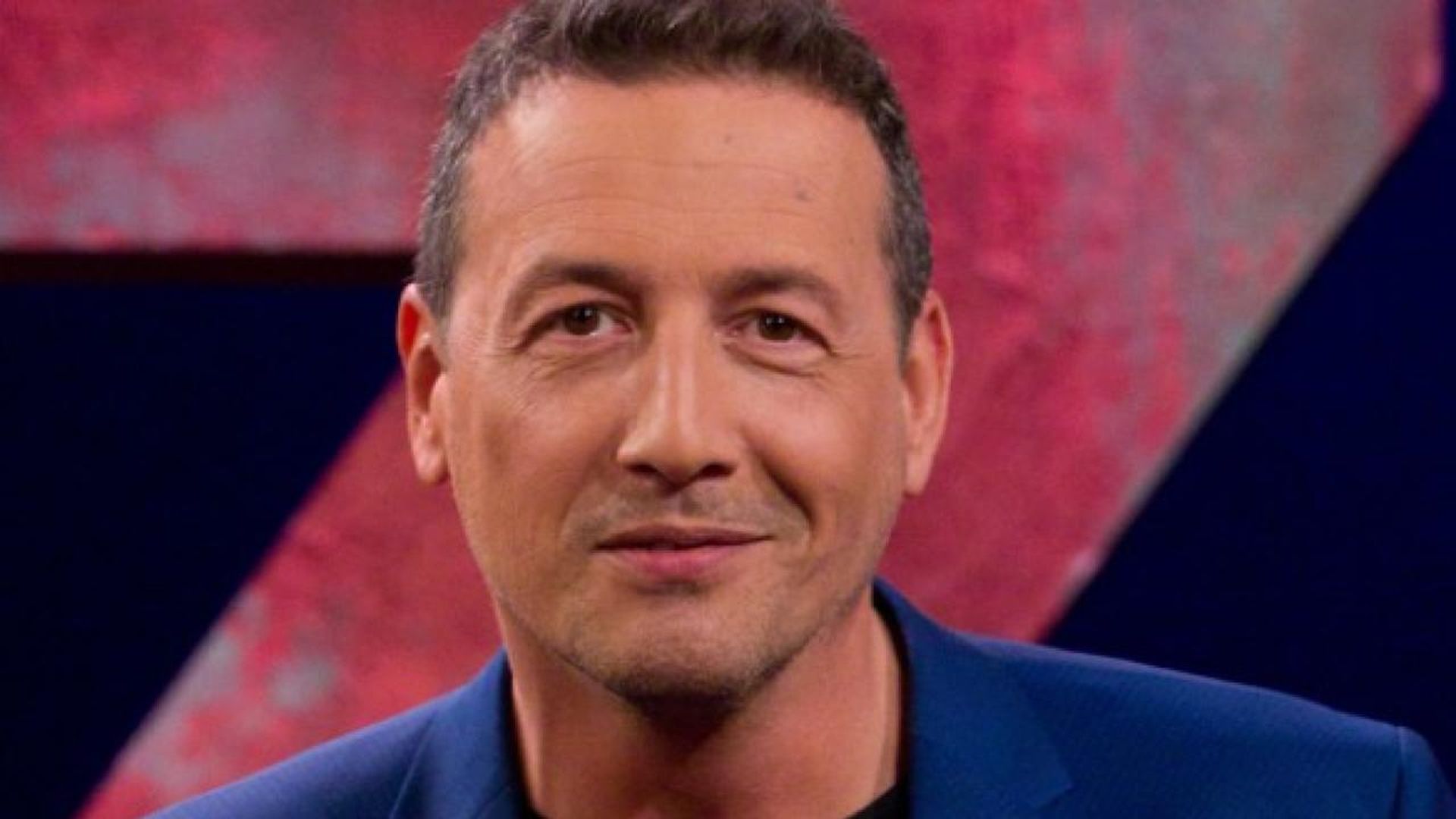 Alessandro Greco: età, moglie e figli, la castità, laurea, dove vive. Tutto sul conduttore