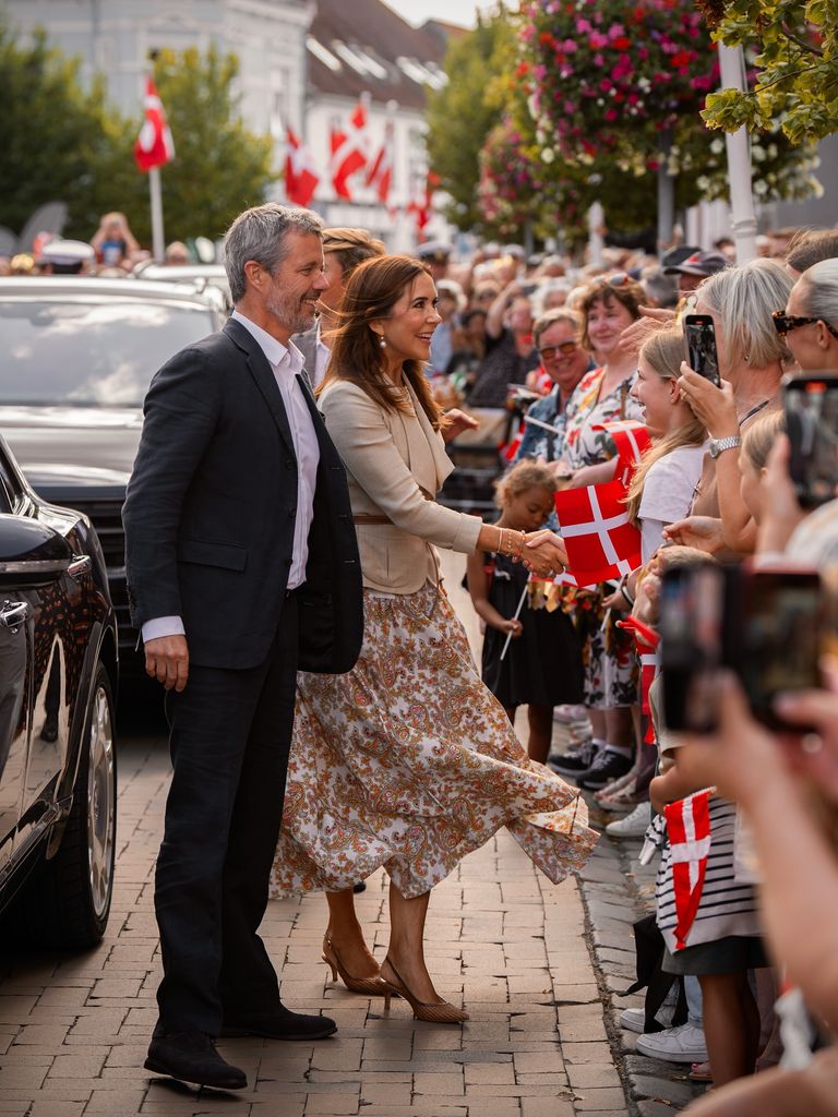 King Frederik and Queen Mary reappear with royal children after summer ...