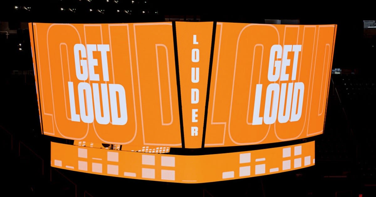 Tennessee Basketball shows off new center-hung video board at Food City ...