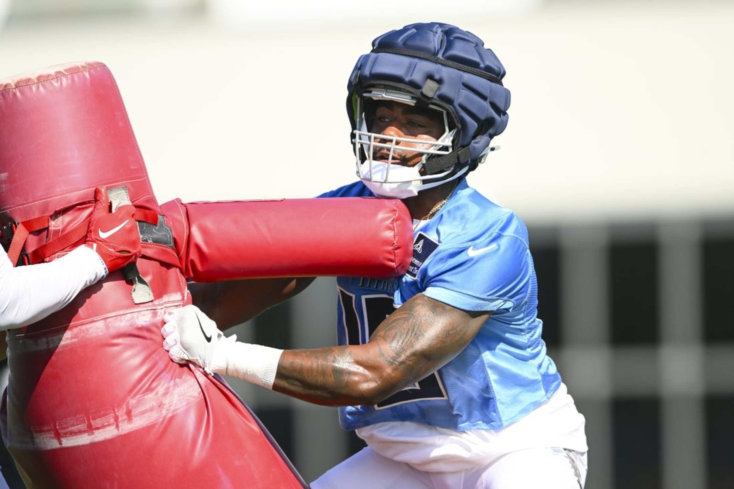 Titans WR Treylon Burks (collarbone) waived/injured