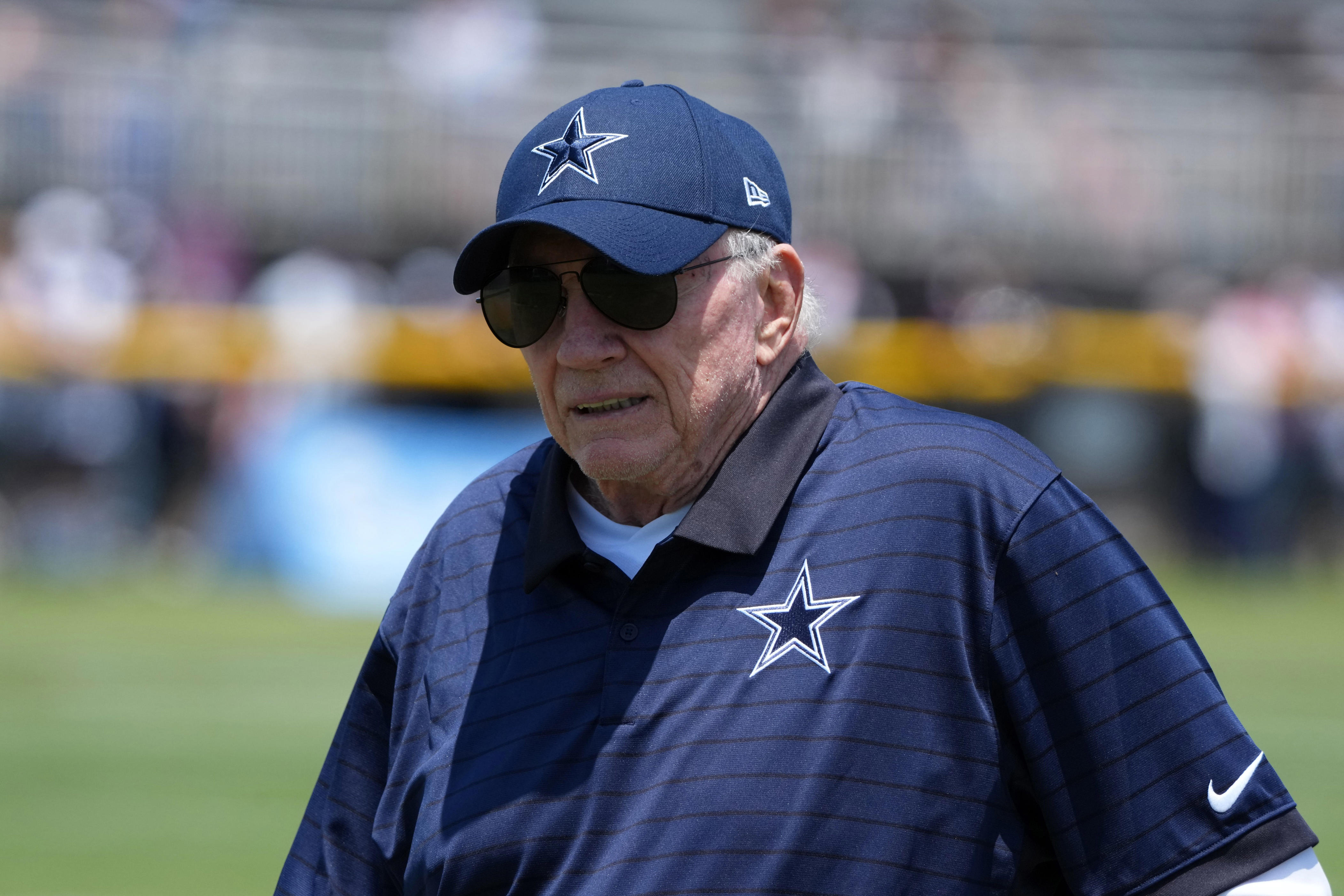 Jerry Jones' hijacking Cowboys practice playlist is perfect example of ...