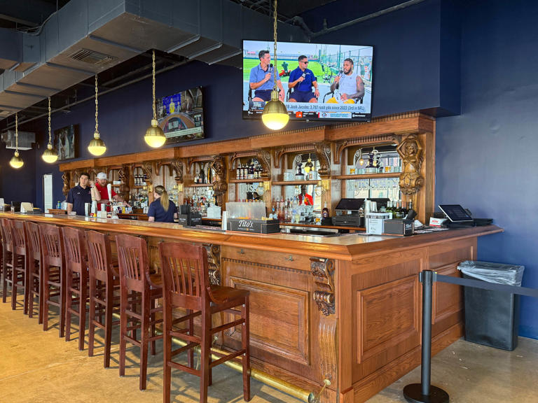 Pusser's Landing Opens At Canton's Lighthouse Point Marina