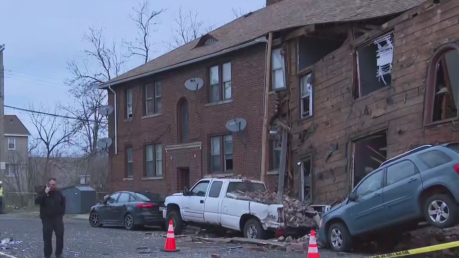 First responders honored after Detroit apartment explosion