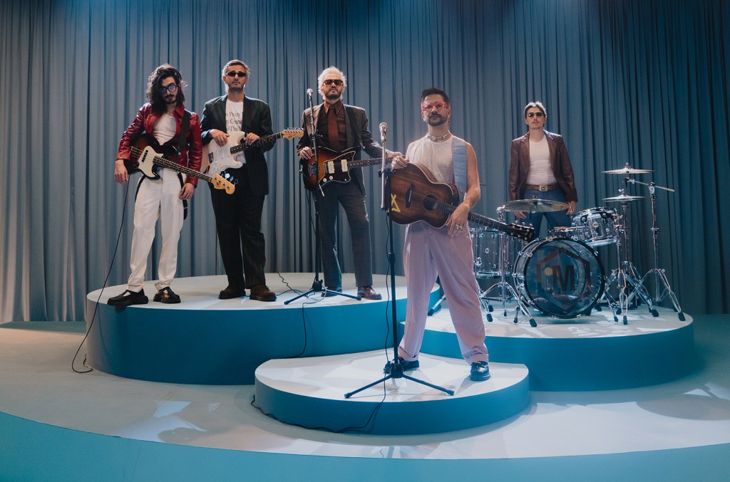 It's Morat's Turn: ‘Me Toca a Mi' With Camilo Tops Latin Airplay & Band ...