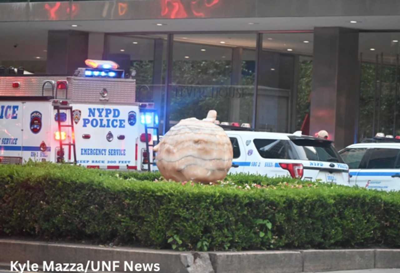 5 Dead, Including NYPD Cop, Suspect, In Active Shooter Incident At ...