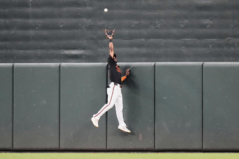 Orioles pound 4 homers, 16 hits to beat Blue Jays 11-4, Springer nailed ...