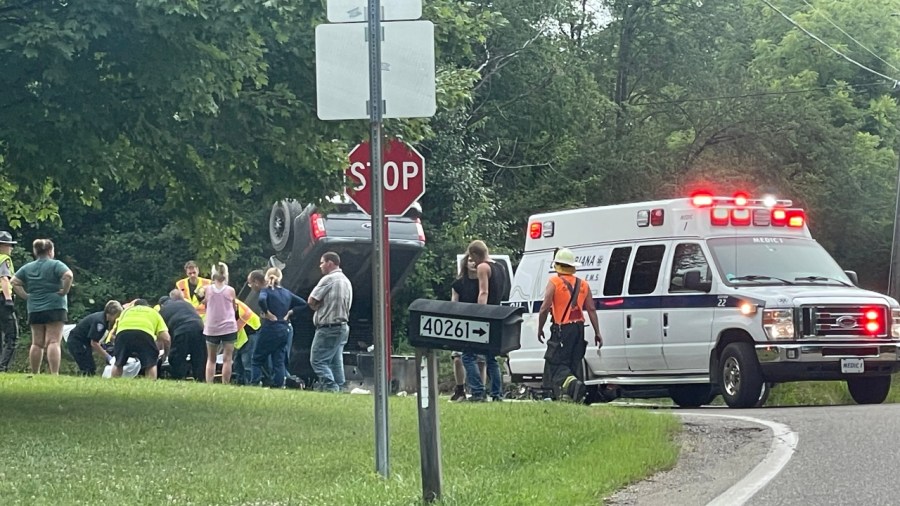 1 taken to hospital after 2-car accident