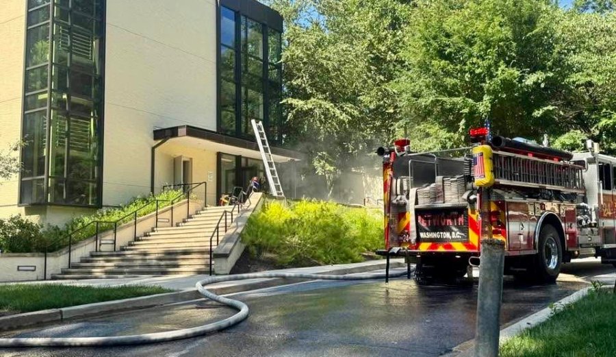 Firefighters put out school building fire in Northwest DC