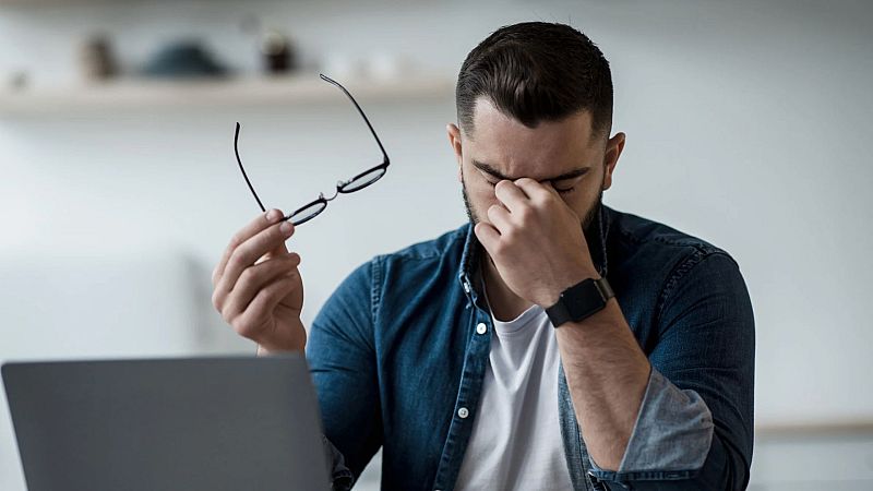 Staring at screens all day? Here are five simple tips to protect your eyes