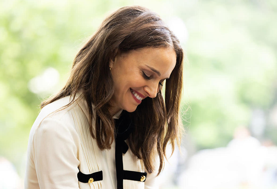 A-List Actress Dances Onstage in Daisy Dukes During Pop Star's Concert