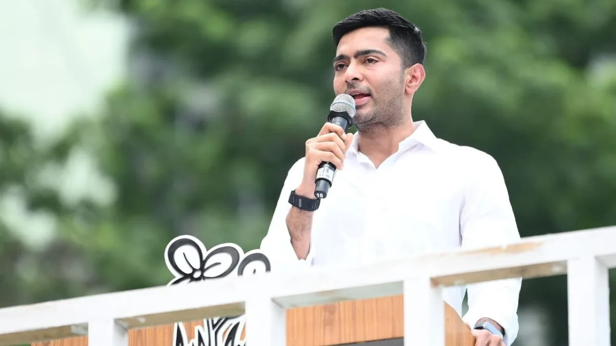 ‘May this sacred beginning bring peace, strength, and boundless hope’: Abhishek Banerjee's Durga ...