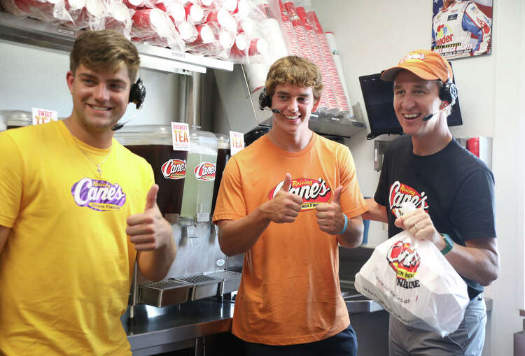 The 7 wealthiest Texans in college football not named Arch Manning