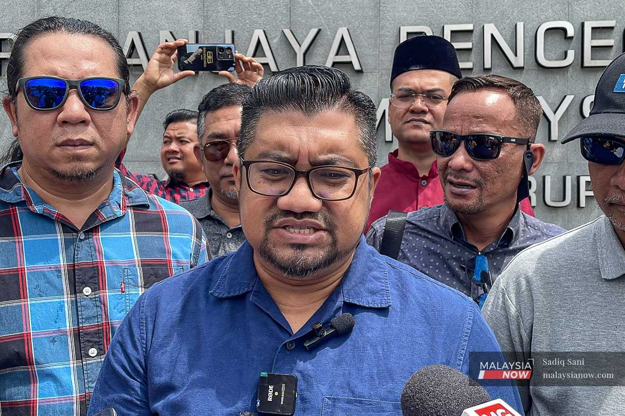 'Selective amnesia': Lawyers slam PH leaders after Chegubard arrested ...
